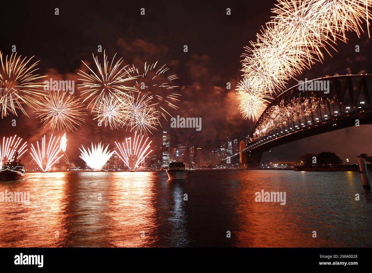 Sydney, Australia. 1st Jan, 2024. Fireworks are set off to celebrate ...