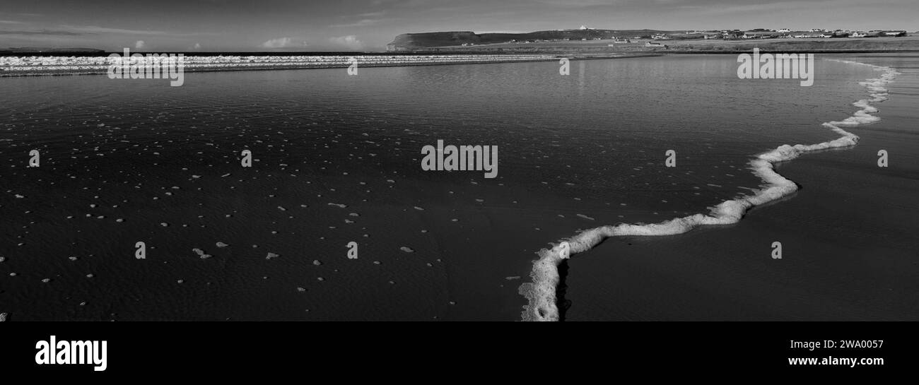 Dunnet head and lighthouse Black and White Stock Photos & Images - Alamy