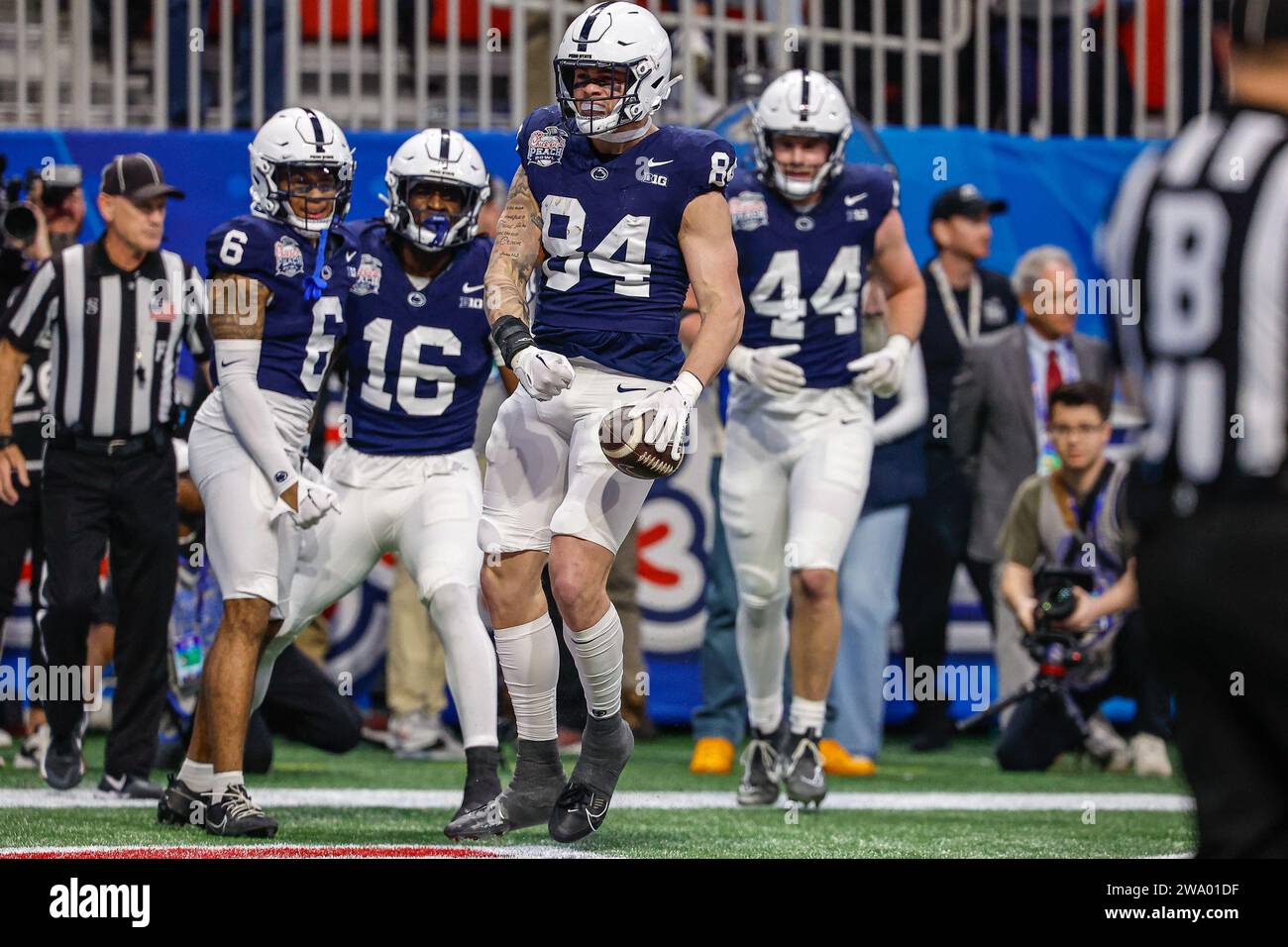 Miss theo hi-res stock photography and images - Alamy