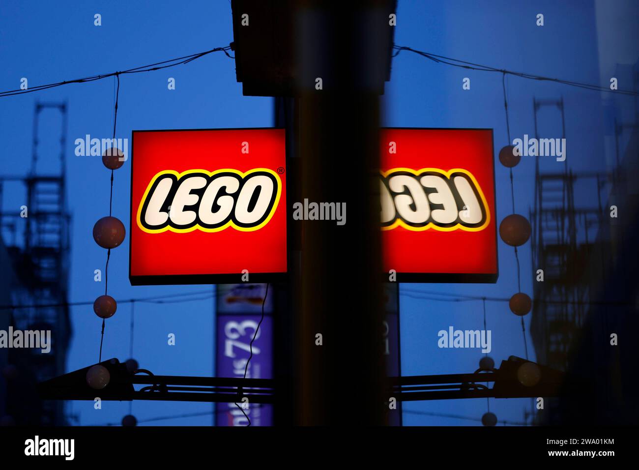 Lego mannchen hi-res stock photography and images - Alamy