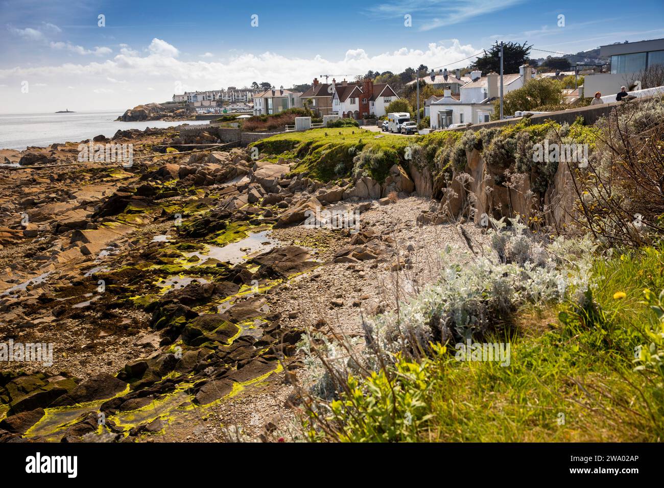 Ireland, Dublin, Sandycove, Fortyfoot sea shore towards Bullock Harbour ...