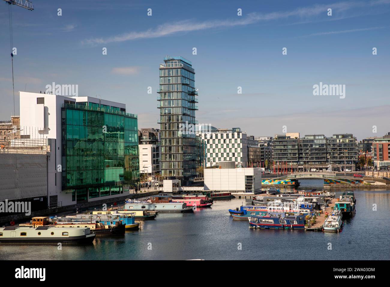 Grand canal dublin boats hi-res stock photography and images - Alamy