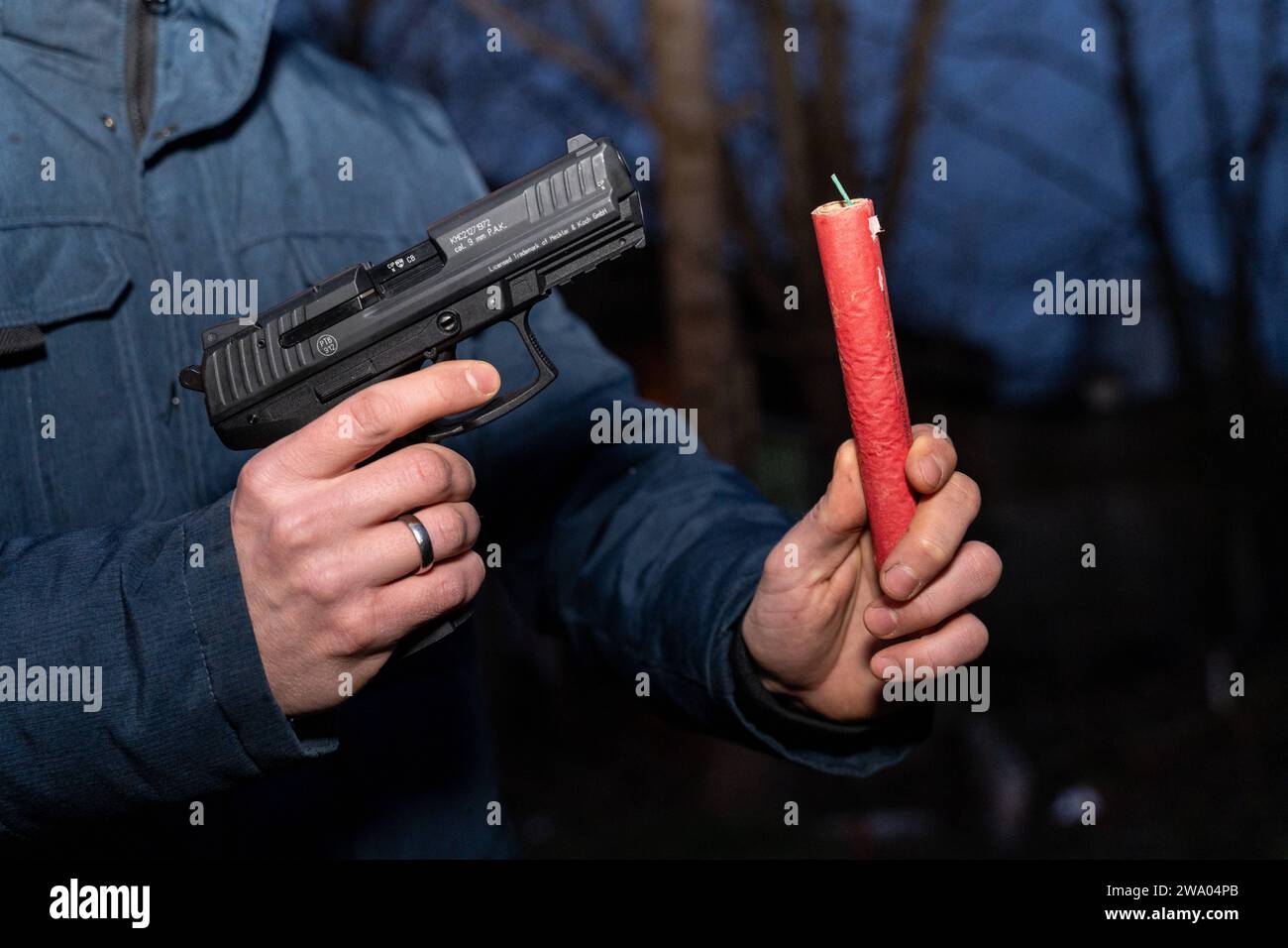 Alarm gun hi-res stock photography and images - Alamy