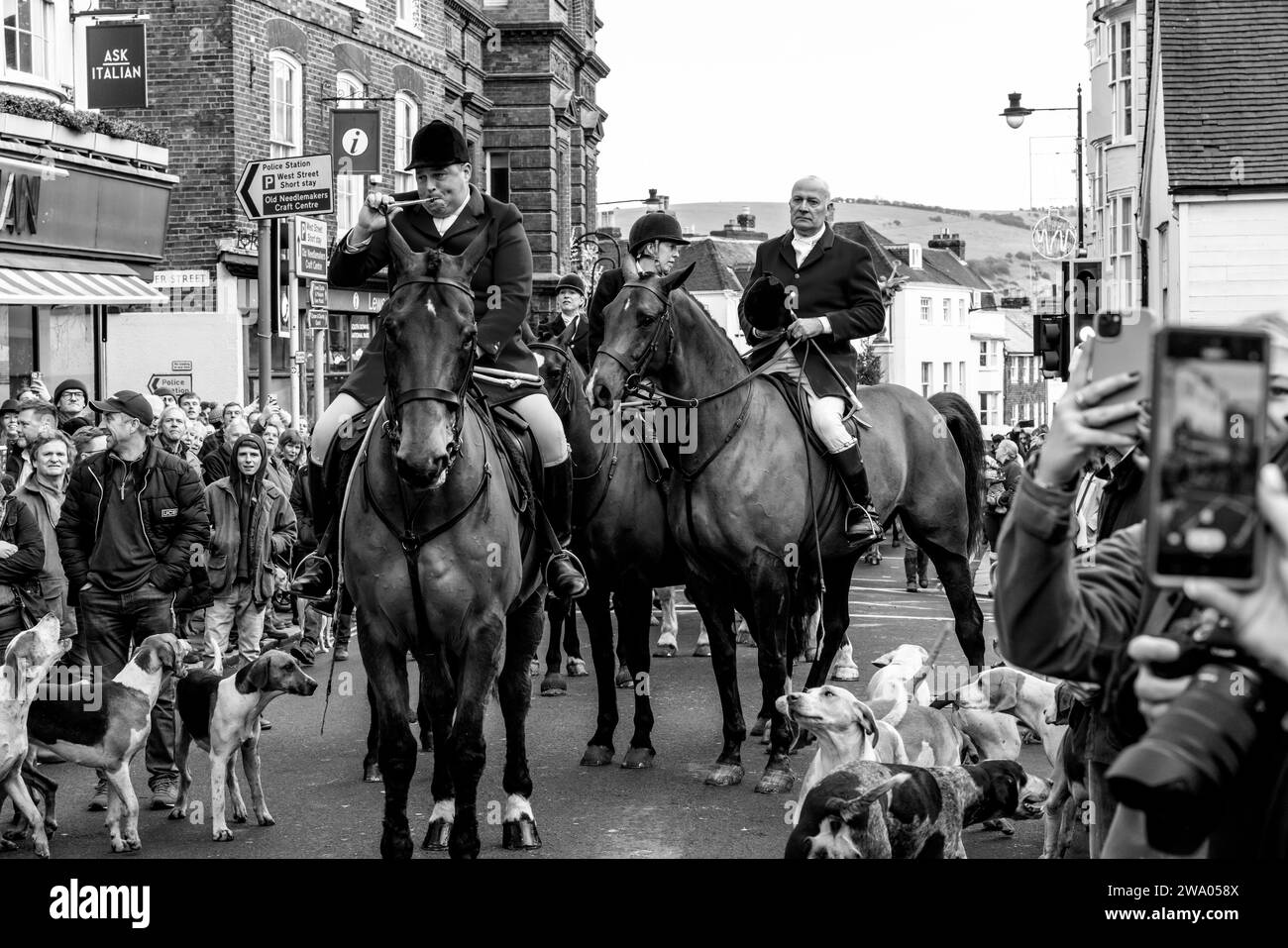 Members of The Southdown and Eridge Hunt gather for their annual Boxing ...