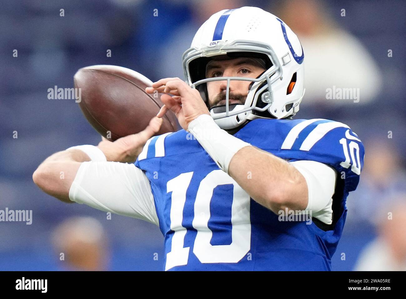Indianapolis Colts quarterback Gardner Minshew (10) warms up before an NFL football game against ...
