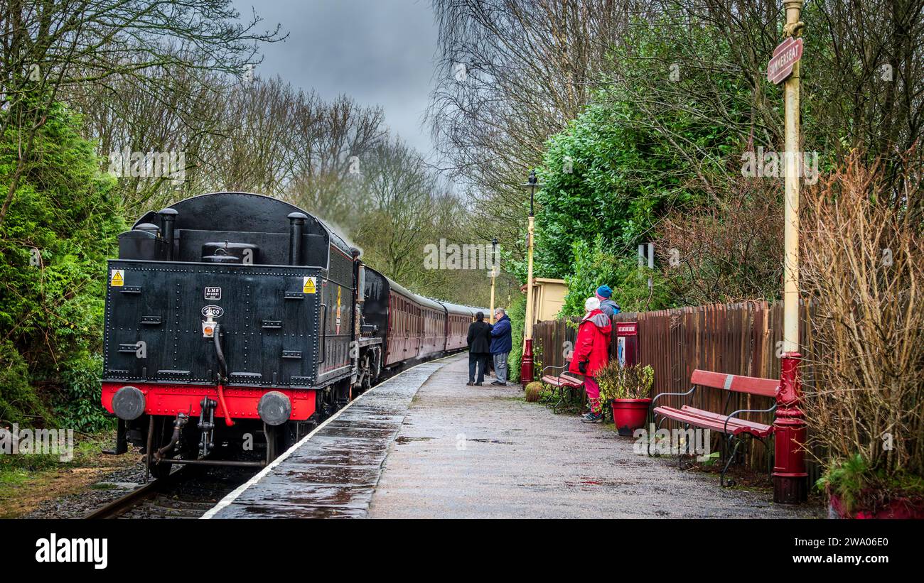 LMS Jubilee Class 6P 4-6-0 no 45690 Leander steam locomotive at ...