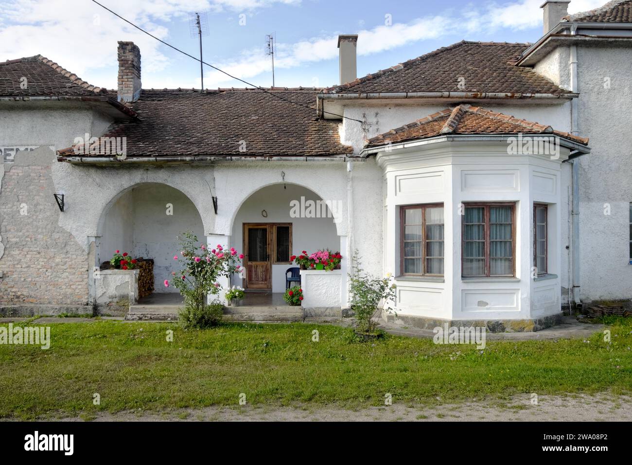 beautiful mediterranean facade with porch and bay window in Kremna ...