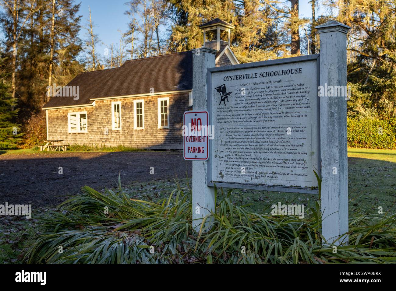 Old school house sign hi-res stock photography and images - Alamy