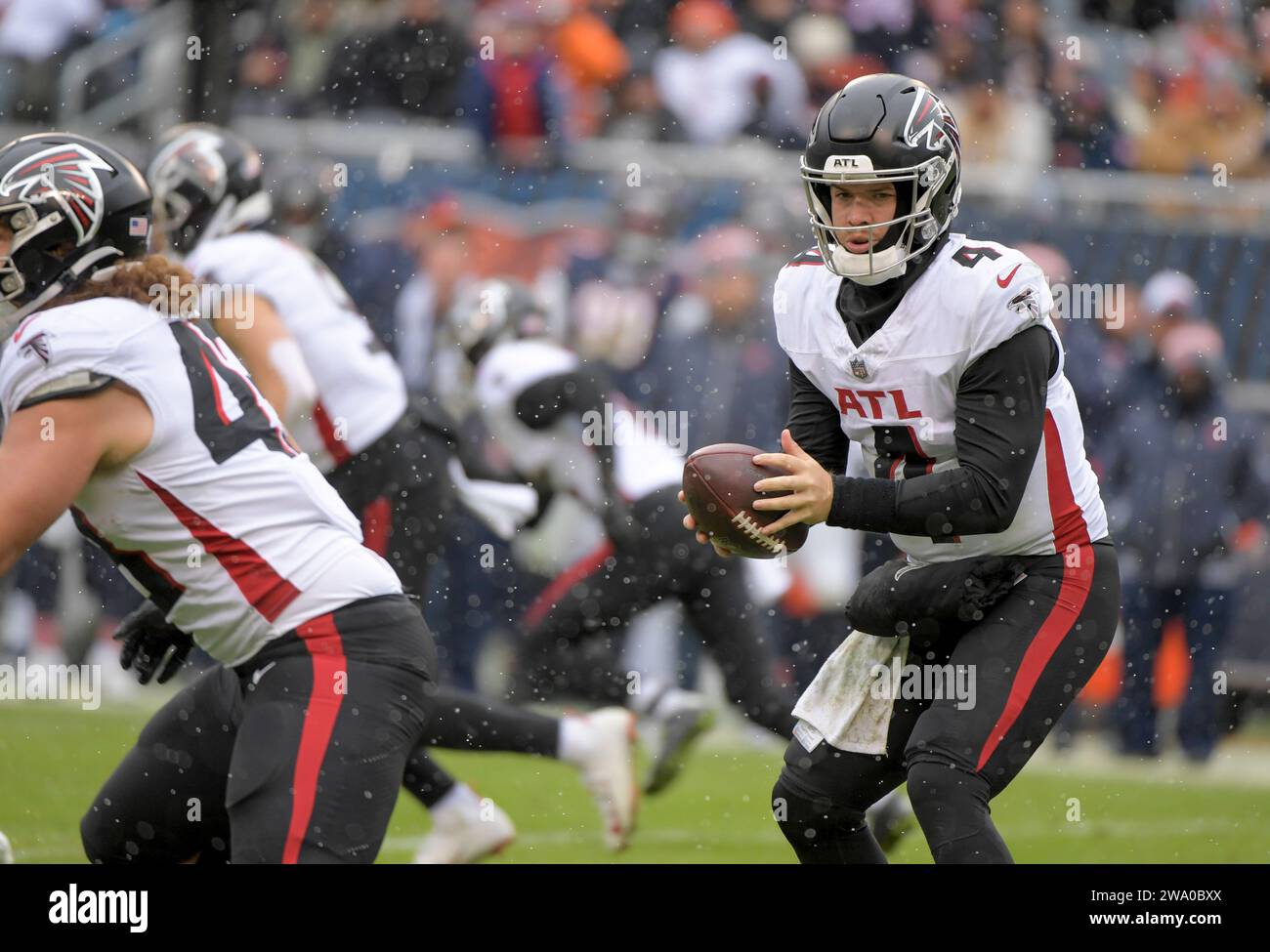Chicago, United States. 31st Dec, 2023. Atlanta Falcons quarterback ...