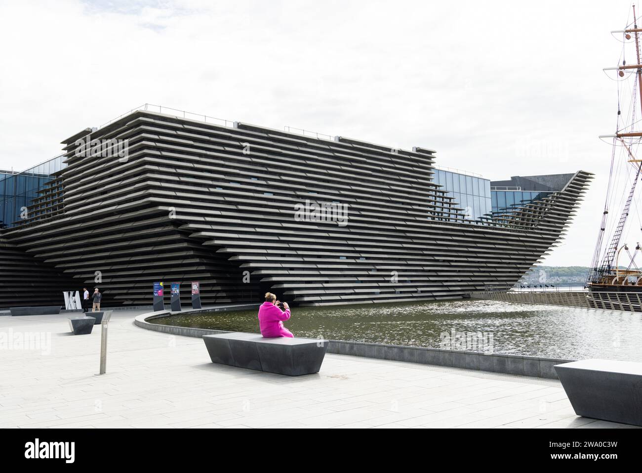 V&A Museum of Design in Dundee, Tayside, Scotland. Architect Kengo Kuma ...