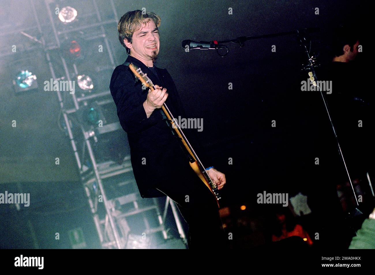 Cantante batterista hi-res stock photography and images - Alamy