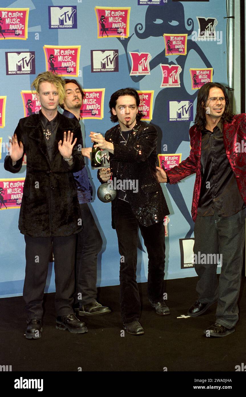 Milan Italy 1998-06-20 : The group Bluvertigo, Morgan, Sergio Carnevale ...