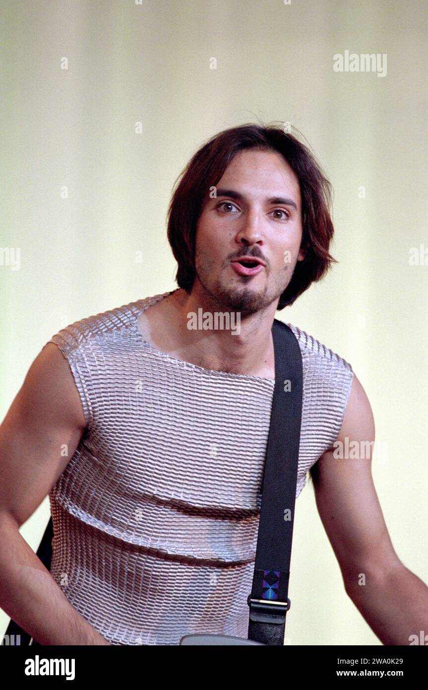 Bluvertigo 1999 hi-res stock photography and images - Alamy