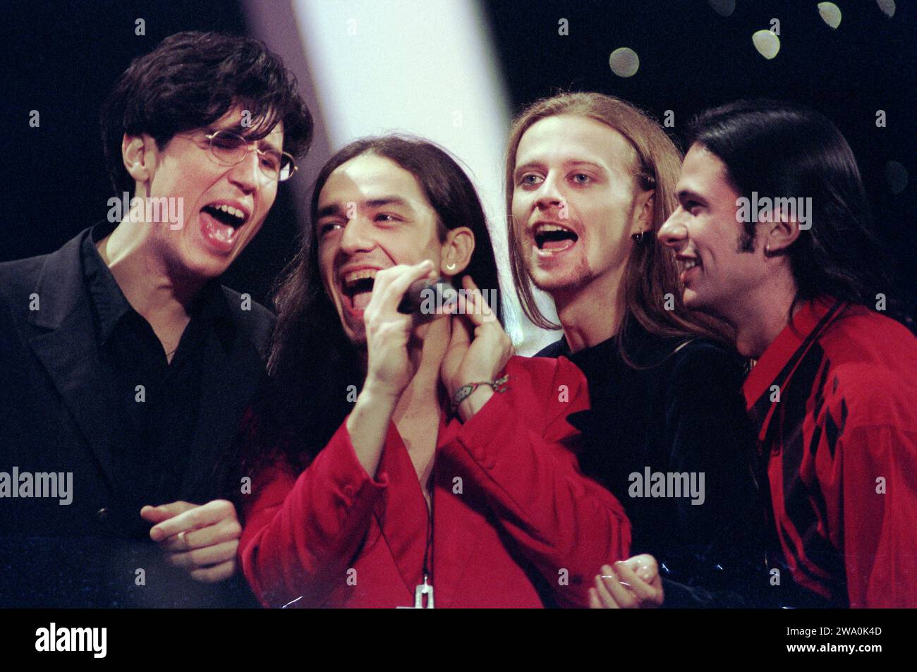 Sanremo Italy 1994-11-15 : The Bluvertigo,Italian Band, Morgan, Sergio ...