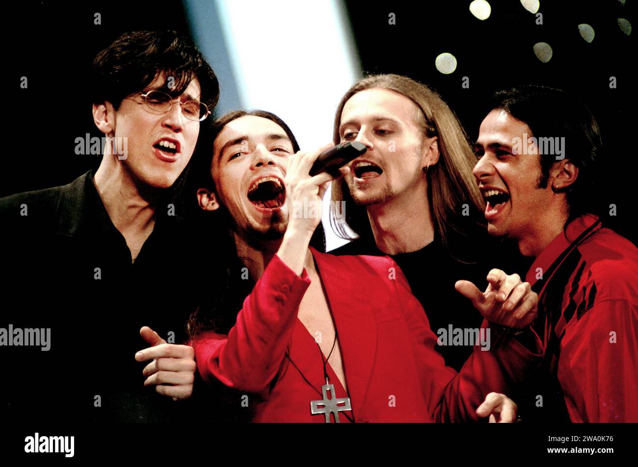 Sanremo Italy 1994-11-15 : The Bluvertigo,Italian Band, Morgan, Sergio ...