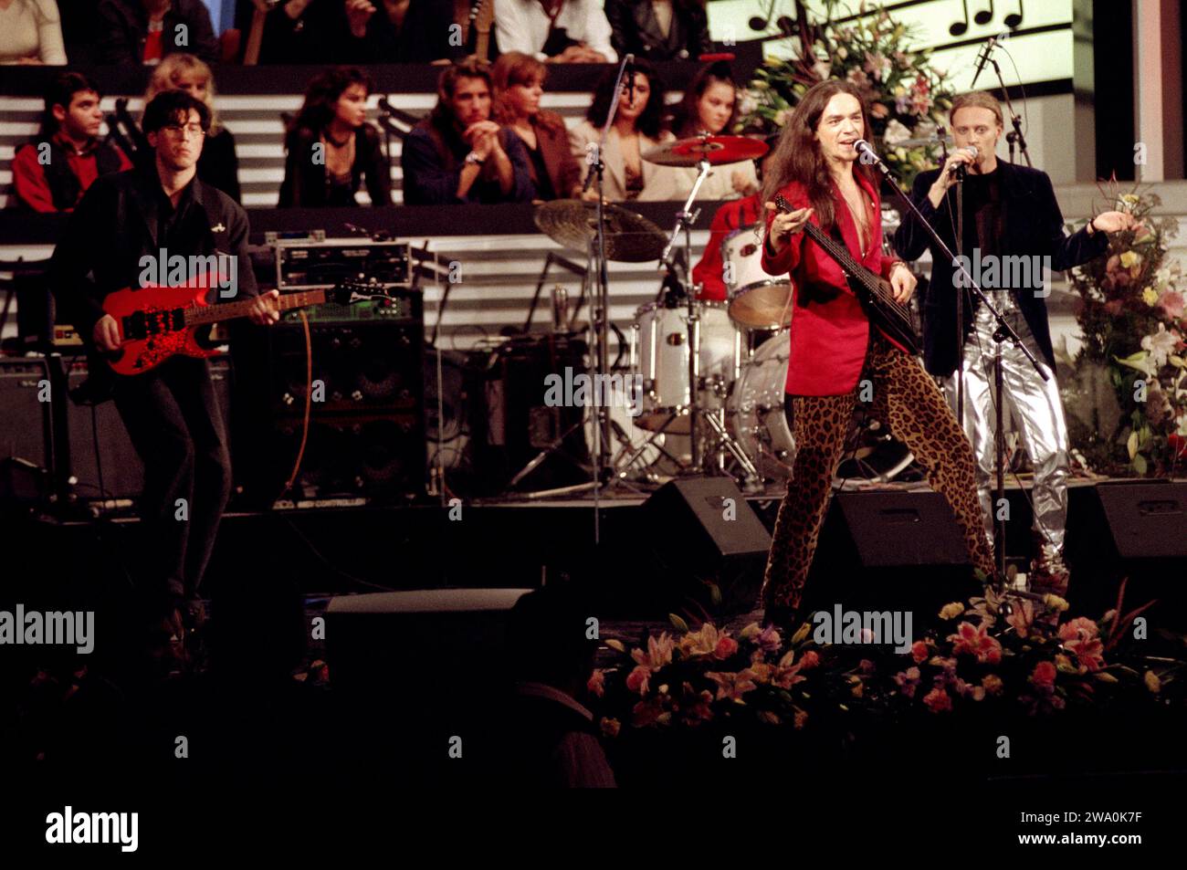 Sanremo Italy 1994-11-15 : The Bluvertigo,Italian Band, Morgan, Sergio ...