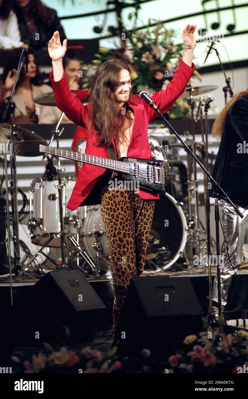 Bluvertigo 1994 hi-res stock photography and images - Alamy