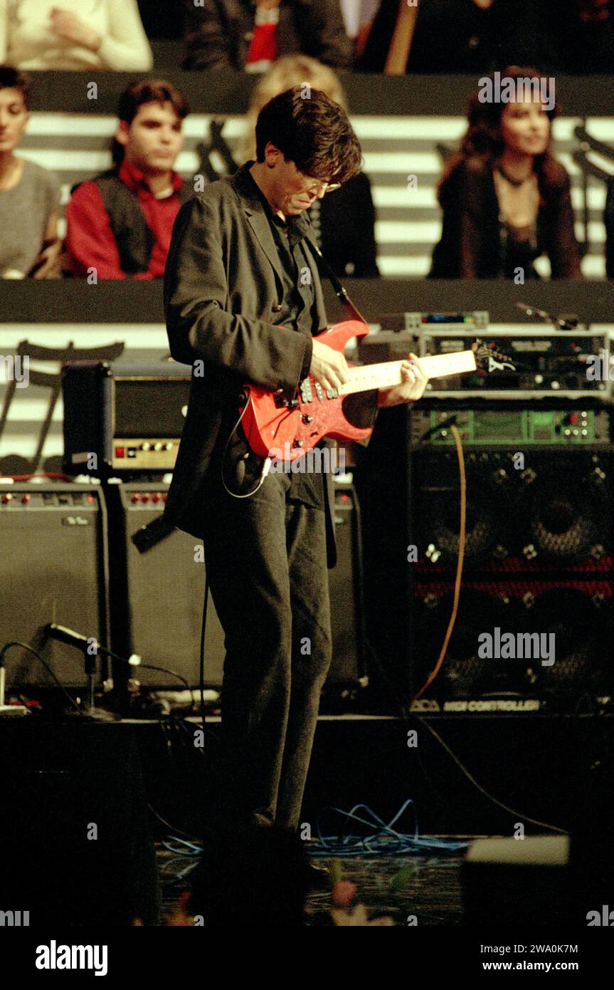 Bluvertigo 1994 hi-res stock photography and images - Alamy