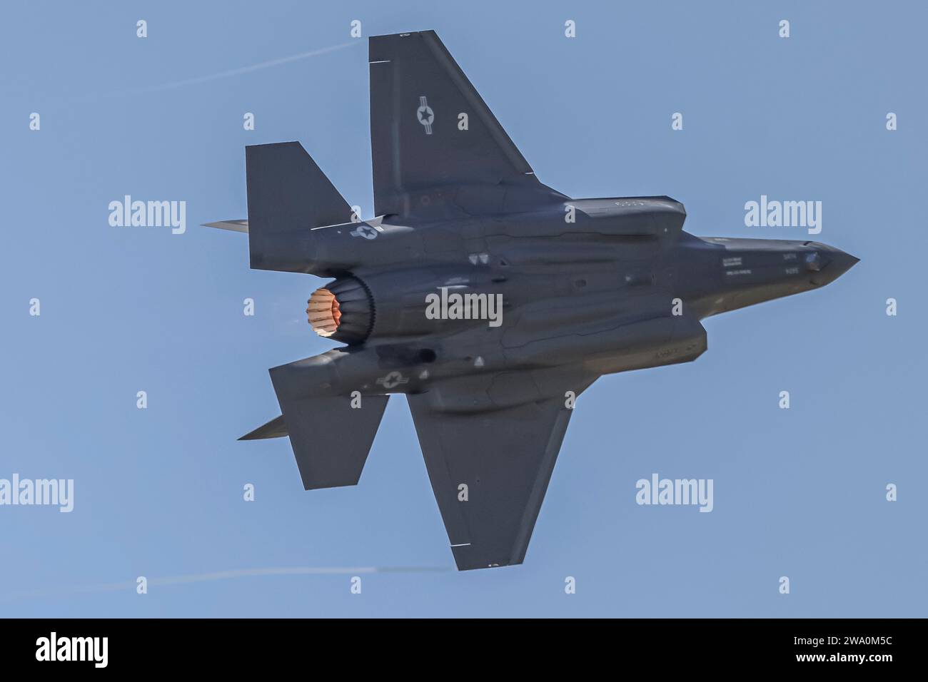 USAF Lockheed Martin F-35 Lightning II fighter 5th generation combat ...
