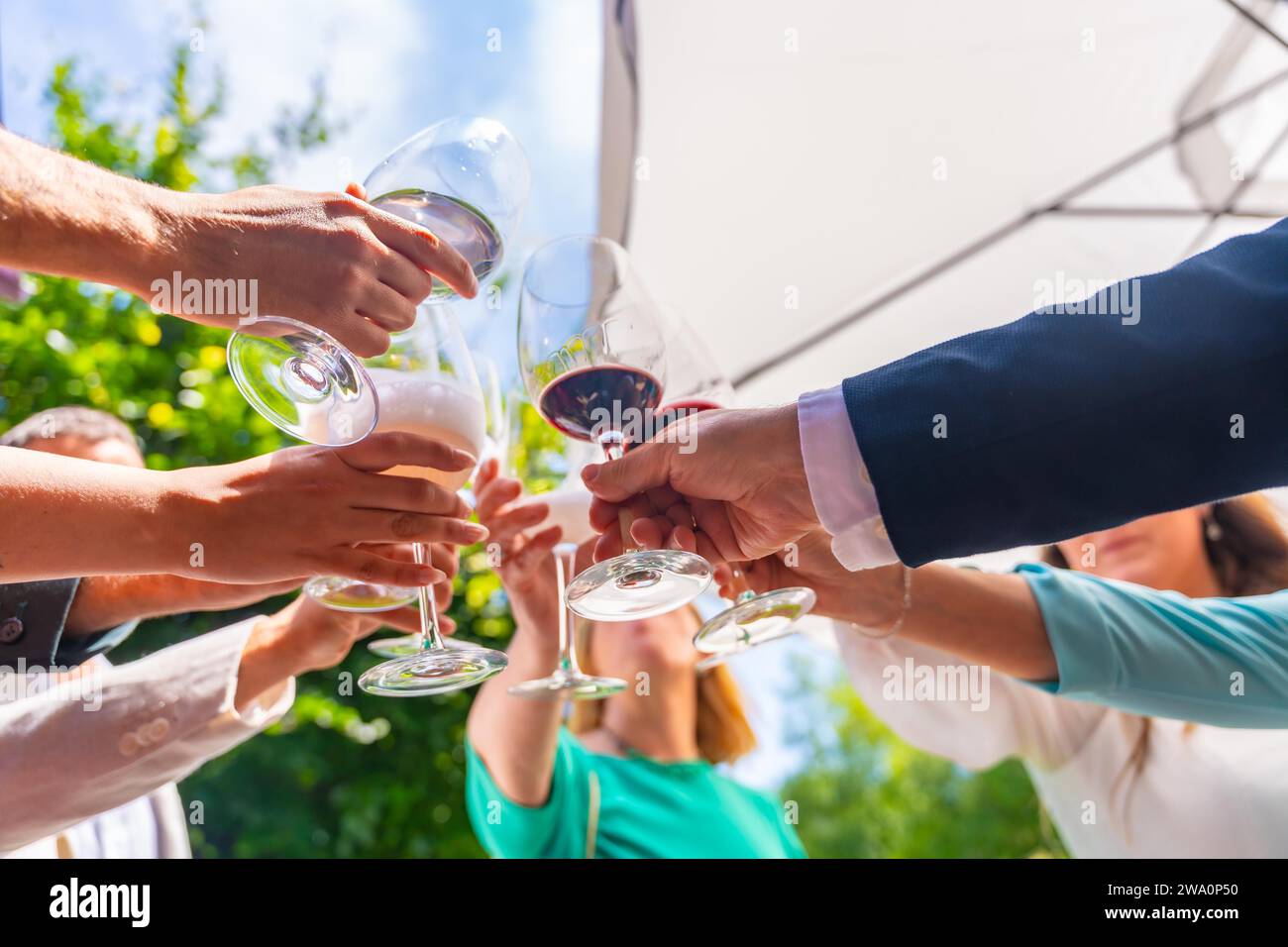 Funny wedding four people hi-res stock photography and images - Alamy