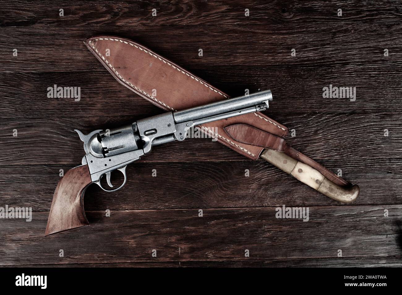 With bowie knife and revolver hi-res stock photography and images - Alamy