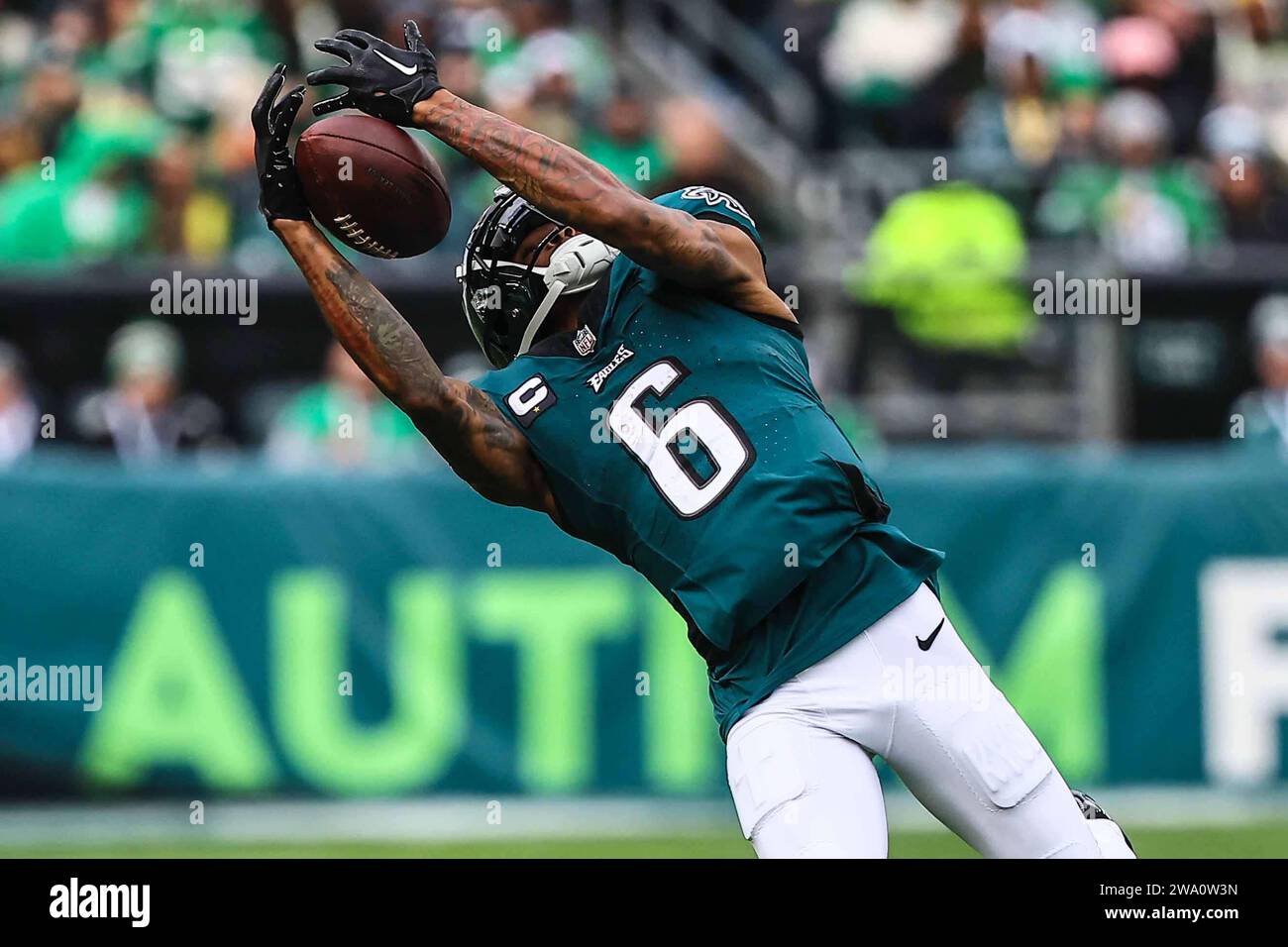 Philadelphia, PA, USA. 31st Dec, 2023. Philadelphia Eagles wide ...
