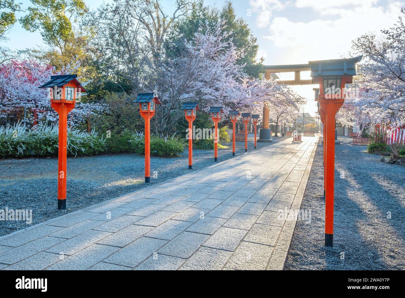 Hirano jinja shinto shrine hi-res stock photography and images - Alamy