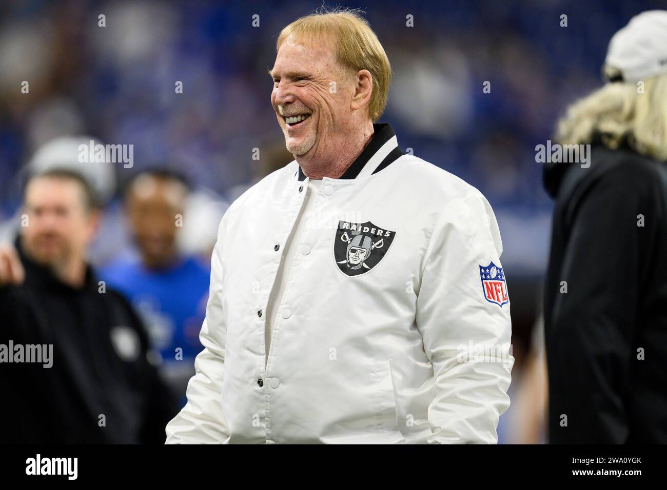 Las Vegas Raiders owner Mark Davis on the sidelines before an NFL ...