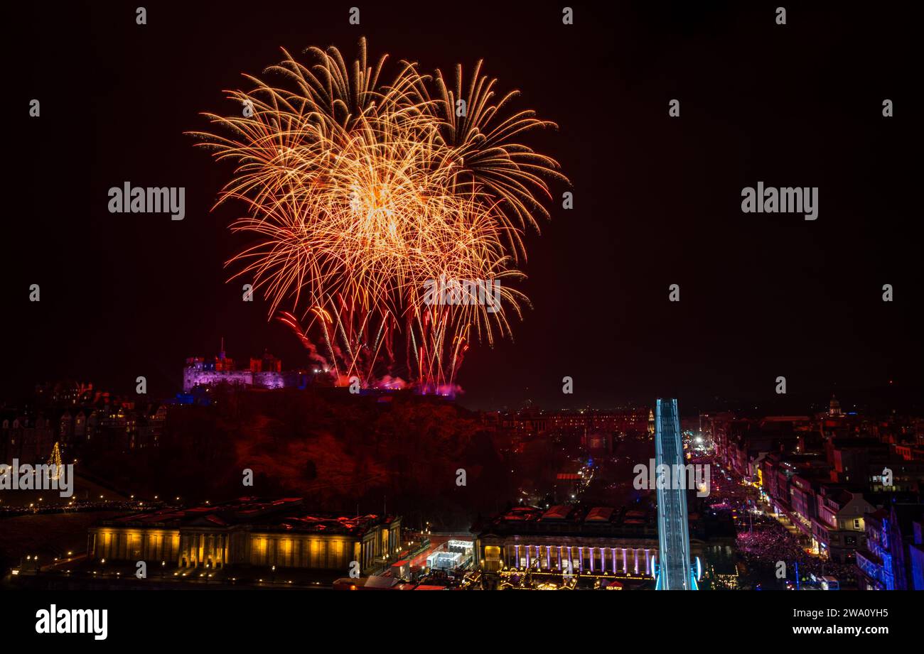 Edinburgh, Scotland, UK, 1st January 2024, Edinburgh Hogmanay fireworks ...