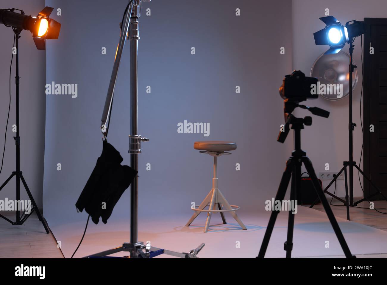 Casting chair hi-res stock photography and images - Alamy