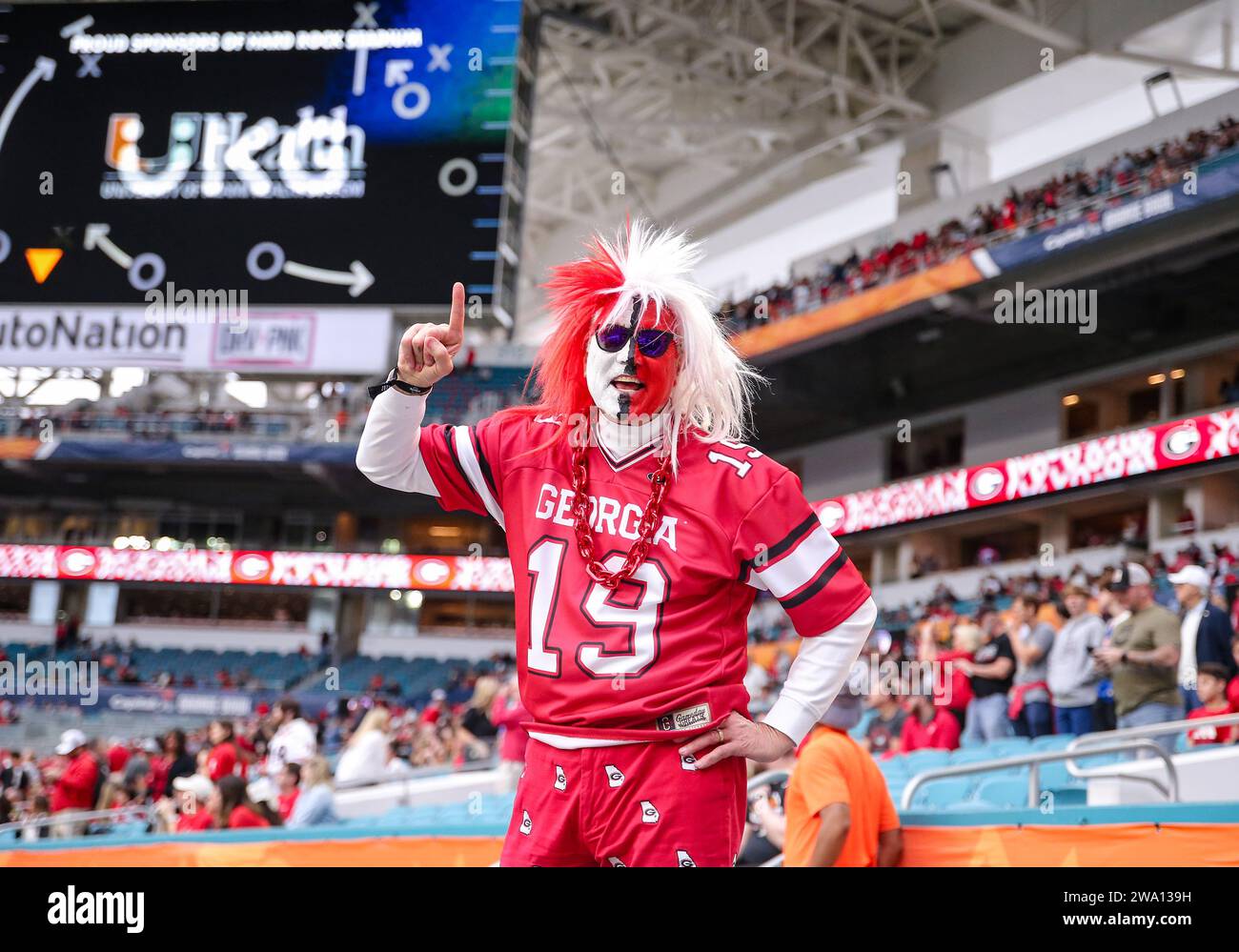 Uga football fan hi-res stock photography and images - Alamy