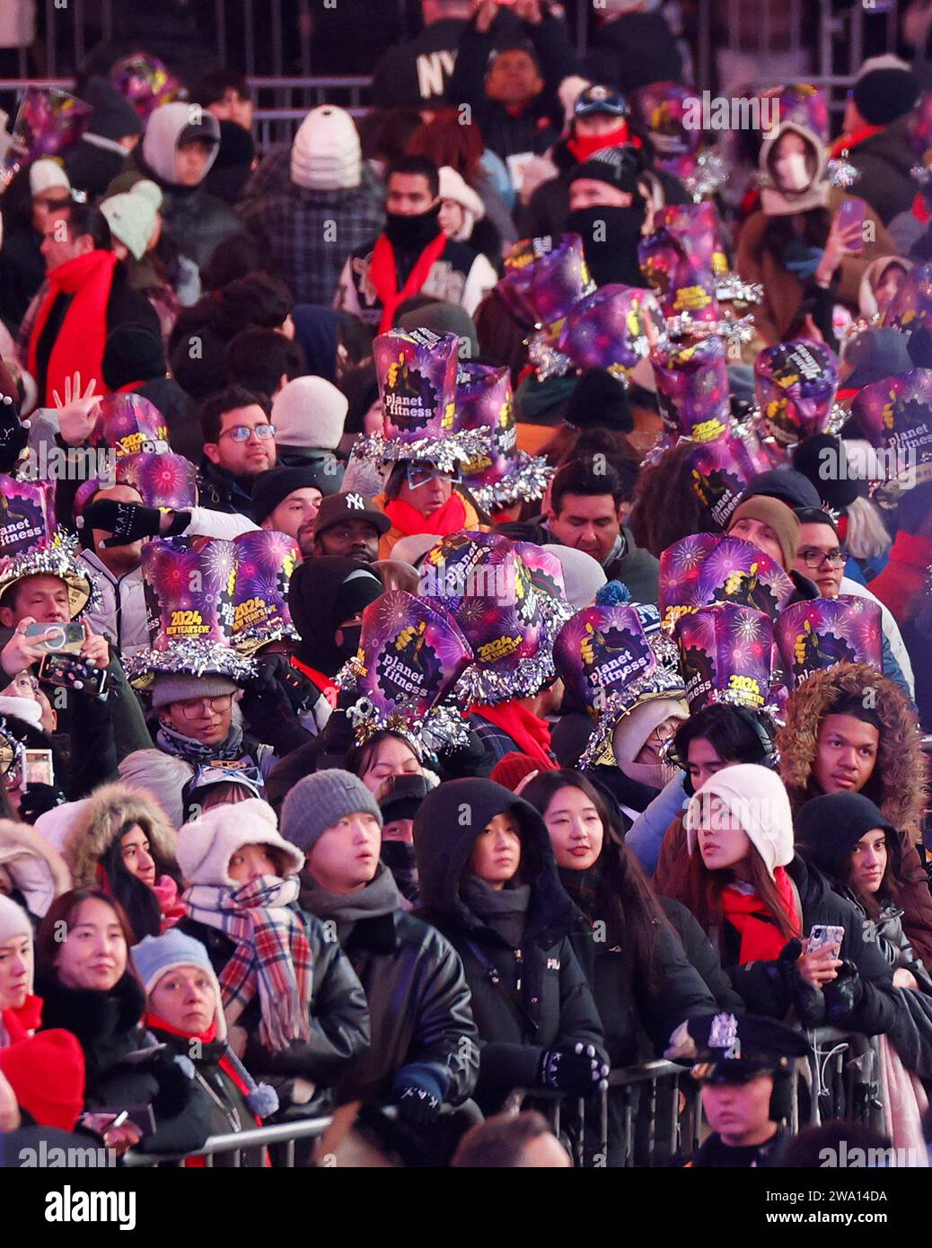 2023 nye revellers hi-res stock photography and images - Alamy