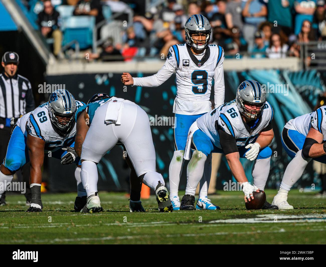 Jacksonville, FL, USA. 31st Dec, 2023. Carolina Panthers quarterback ...