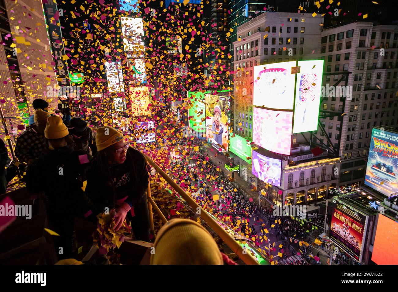 Times Square Alliance volunteers throw confetti during a confetti test ...