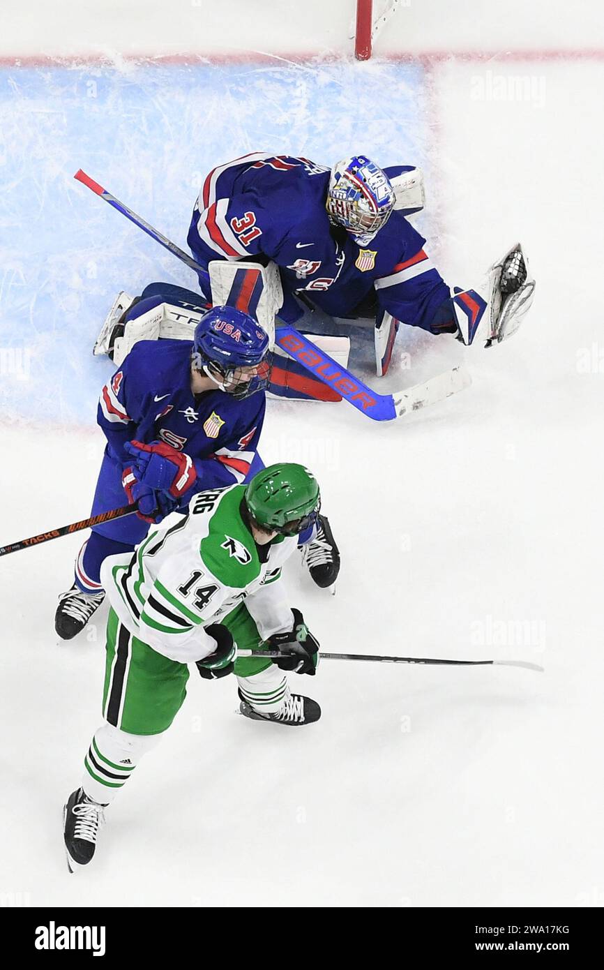 U.S. National U-18 team Nick Kempf (31) gloves a shot during a NCAA men ...