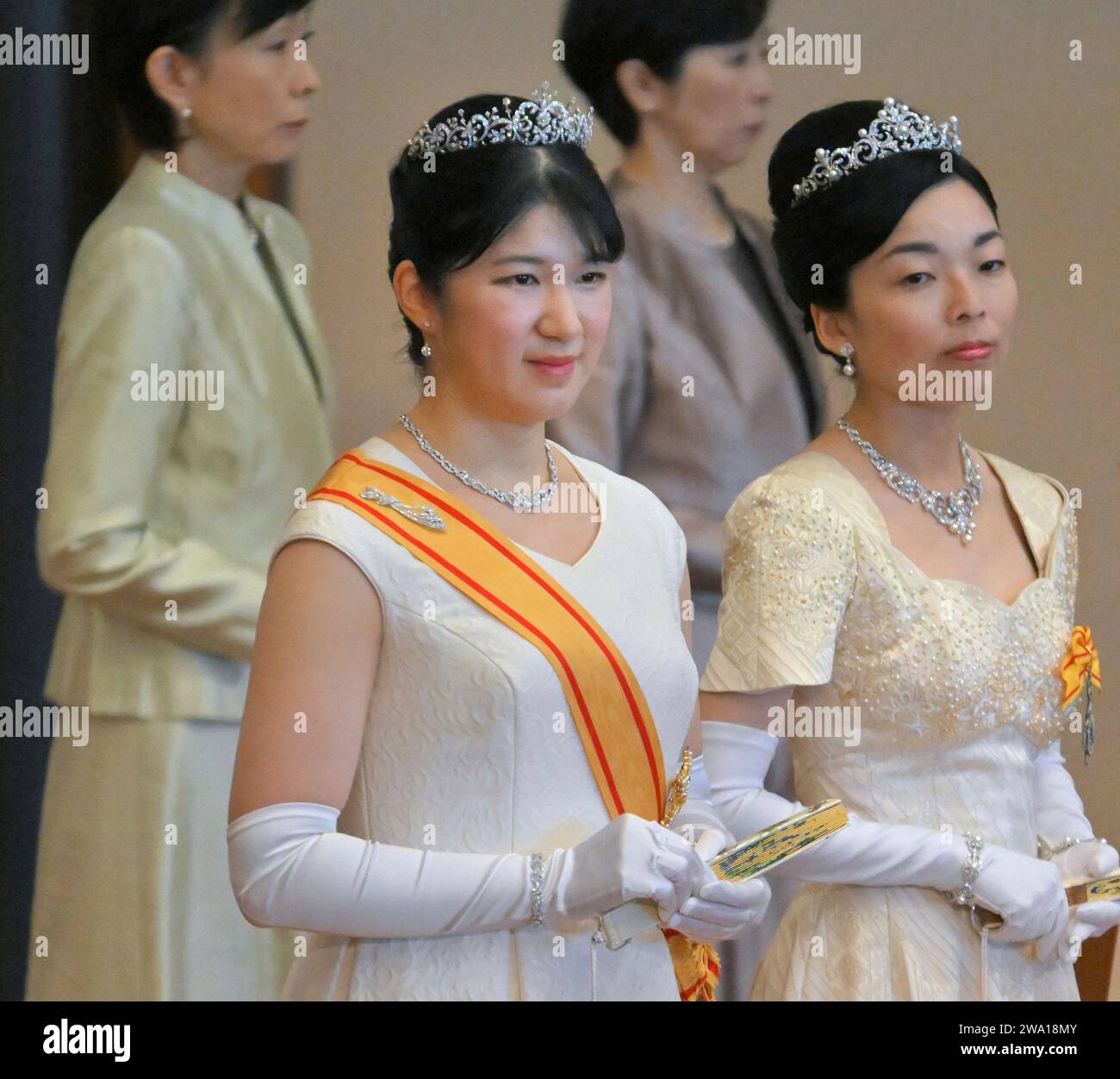 Japan's Princess Aiko and Princess Akiko of Mikasa wearing tiaras ...