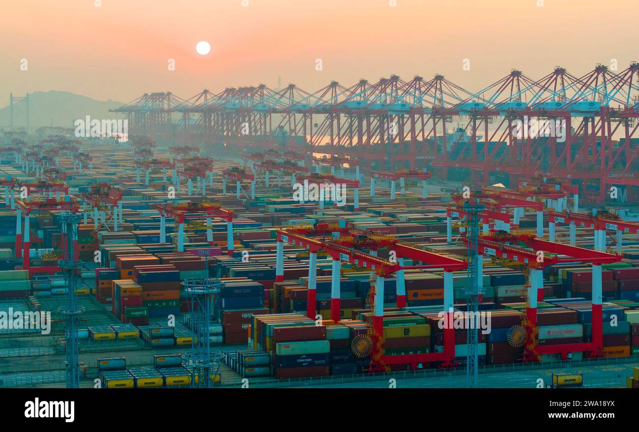 SHANGHAI, CHINA - JANUARY 1, 2024 - An ultra-large cargo ship carries ...