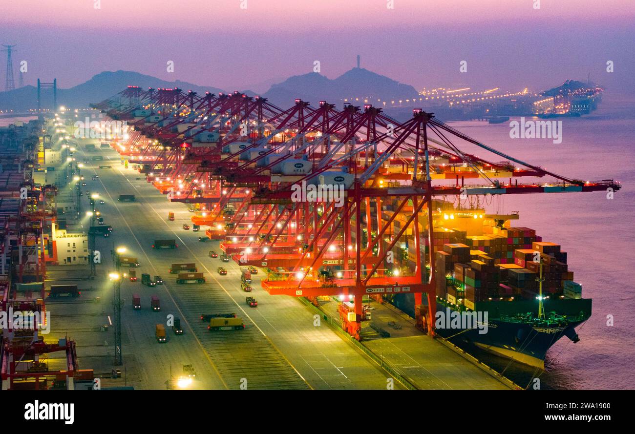 SHANGHAI, CHINA - JANUARY 1, 2024 - An ultra-large cargo ship carries ...
