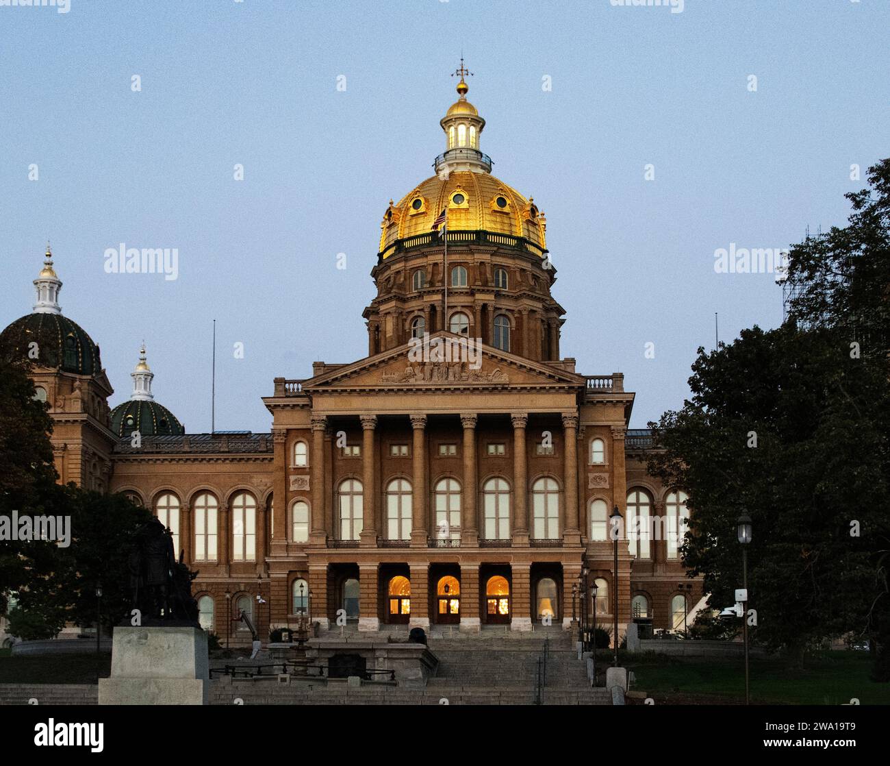 Iowa state capitol building hi-res stock photography and images - Alamy