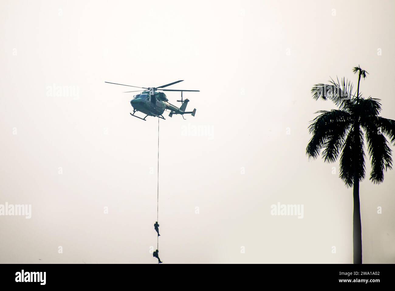 Para commando Slithering and Rappelling from helicopter. Air force ...