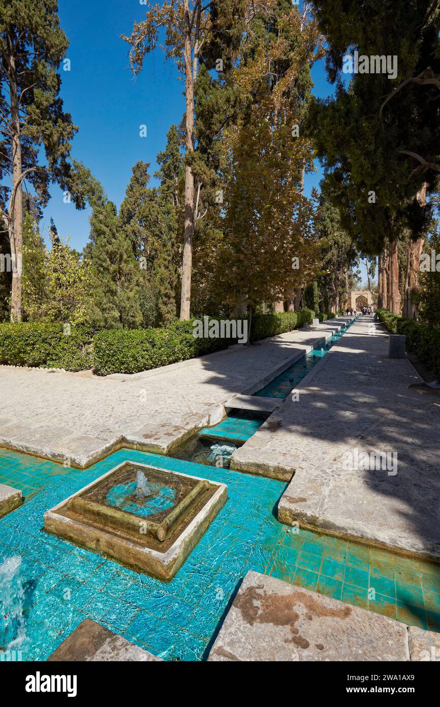 Water distribution channels in Fin Garden (Bagh-e Fin), the oldest ...