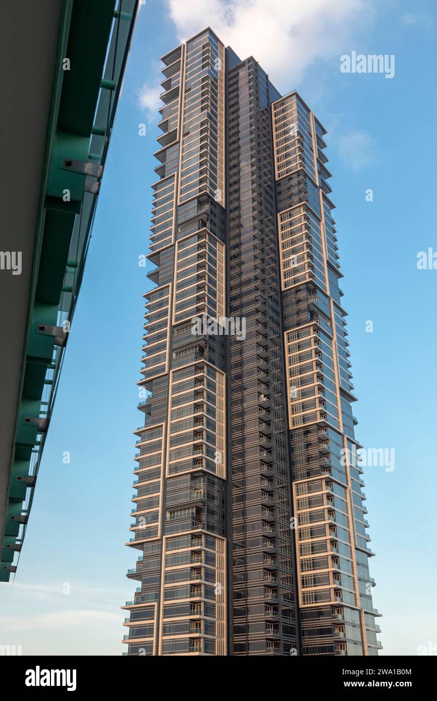 A modern apartment block in Bangkok, Thailand Stock Photo - Alamy