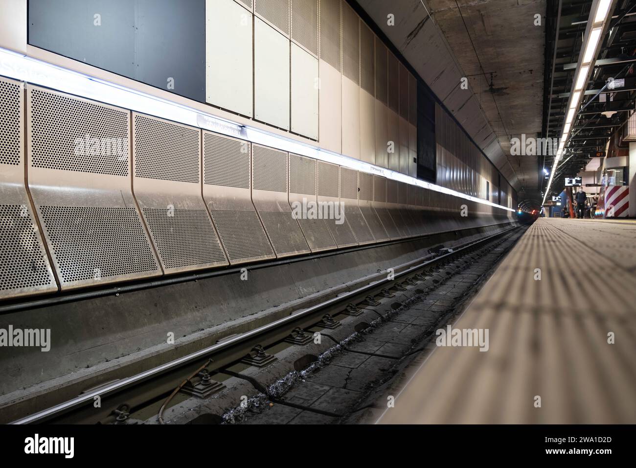 Metro tunnel construction melbourne hi-res stock photography and images ...