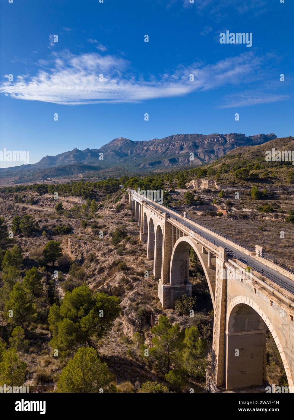 Old bridge on the Maigmó Greenway, a fascinating 22 kilometer route ...