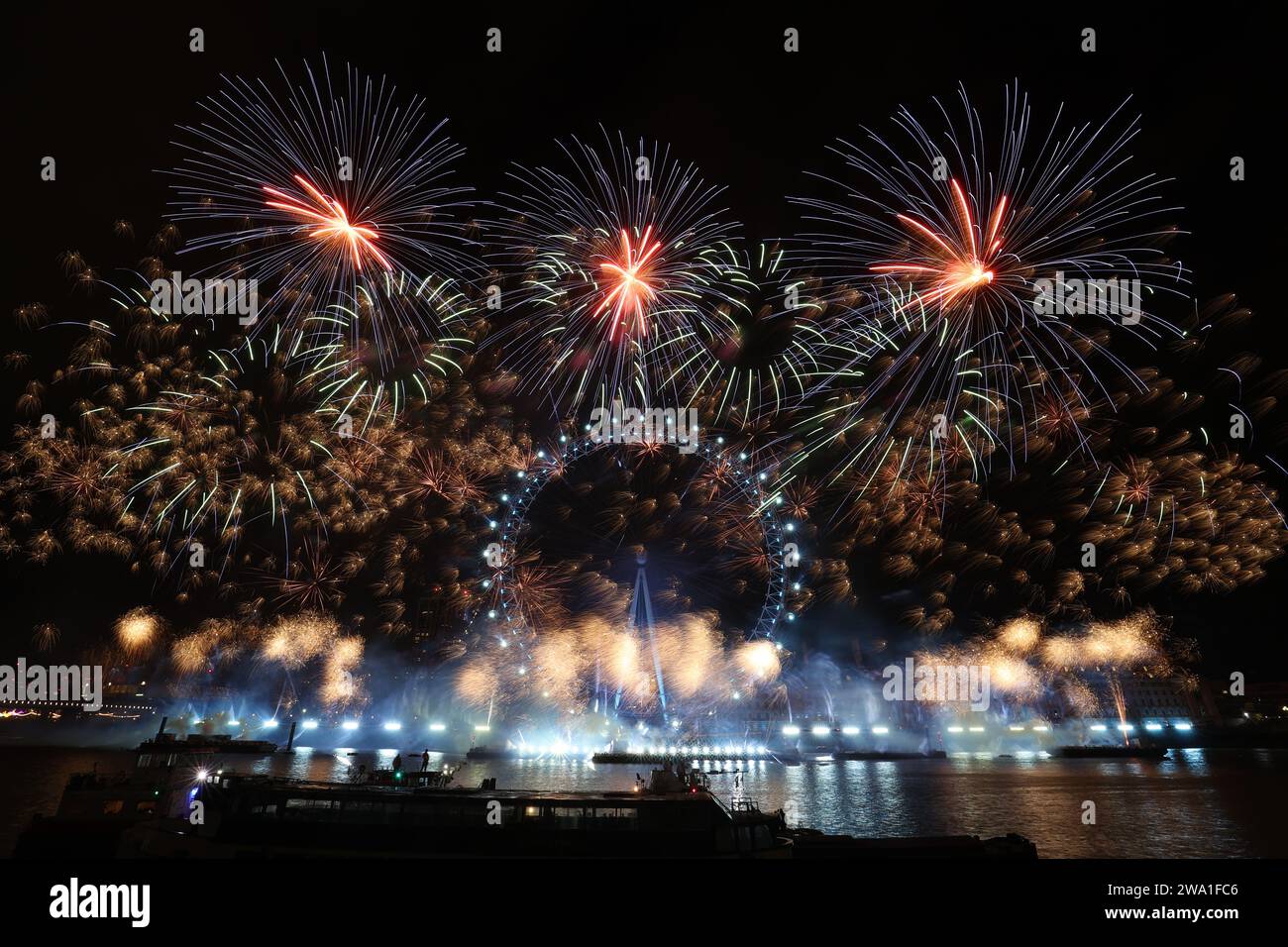 New Years firework display London 2024 at The London Eye on The River ...