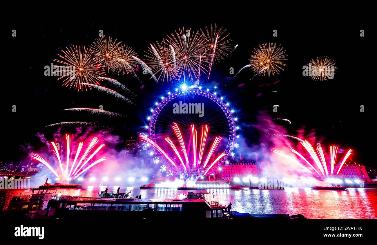New Years firework display London 2024 at The London Eye on The River ...