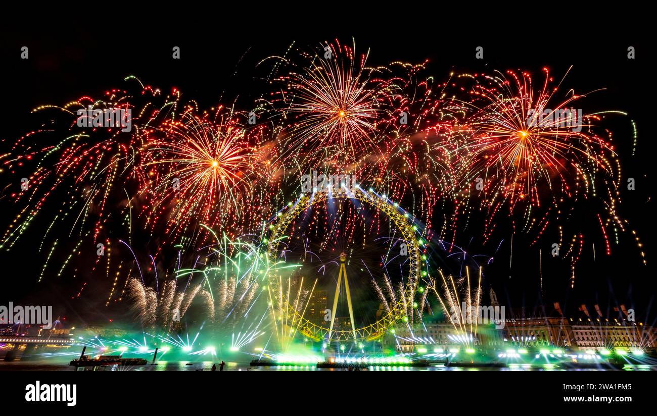 New Years firework display London 2024 at The London Eye on The River ...