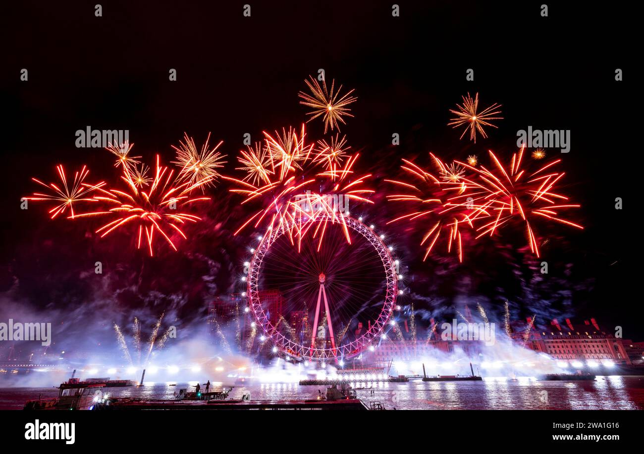 New Years firework display London 2024 at The London Eye on The River ...