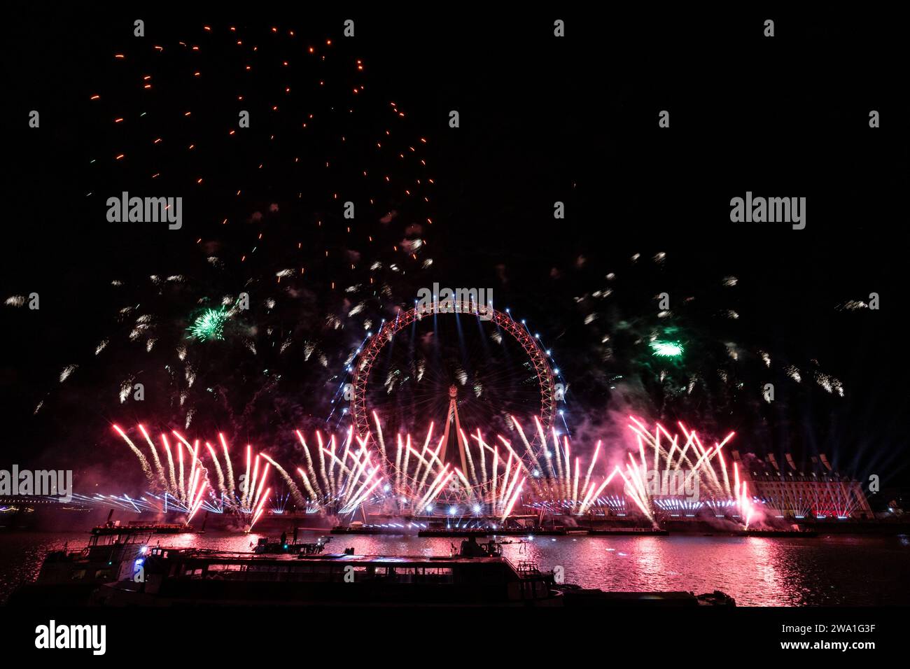 New Years firework display London 2024 at The London Eye on The River ...