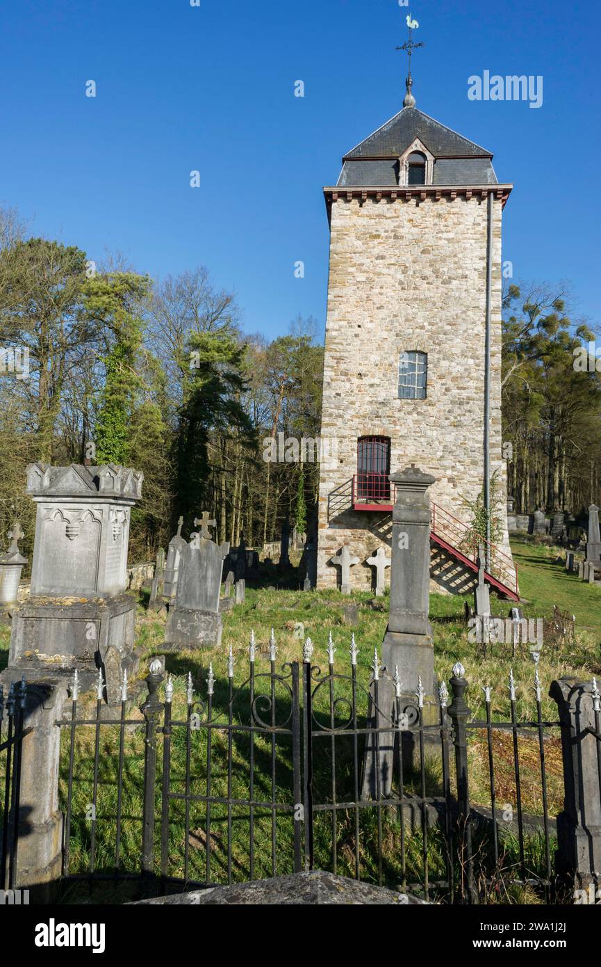 Comblain au pont. Vue de l'Ourthe et de la Tour Saint Martin dans le ...